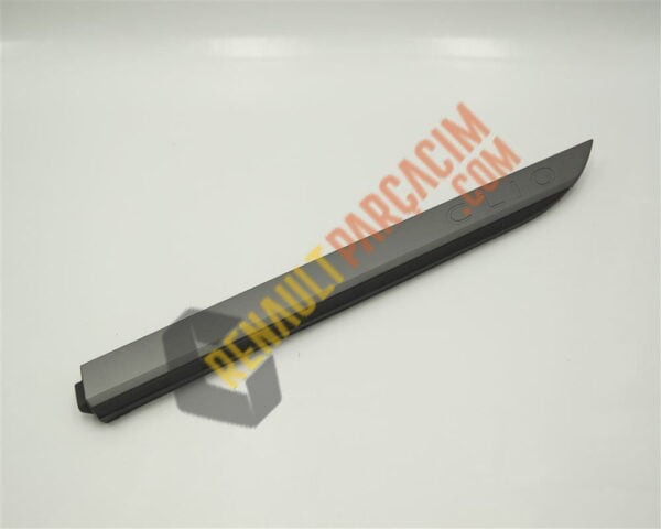 Clio 5 Sol Arka Kapı Çıtası Füme 828776862R - Renault Parçacım